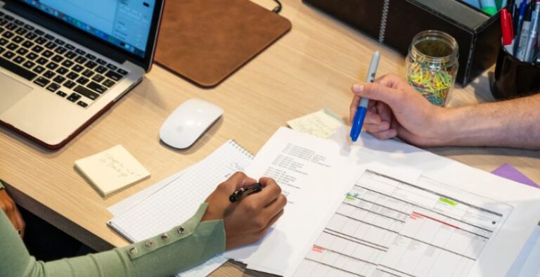 Understanding the Meaning of Collate in Printing - 99designspackaging